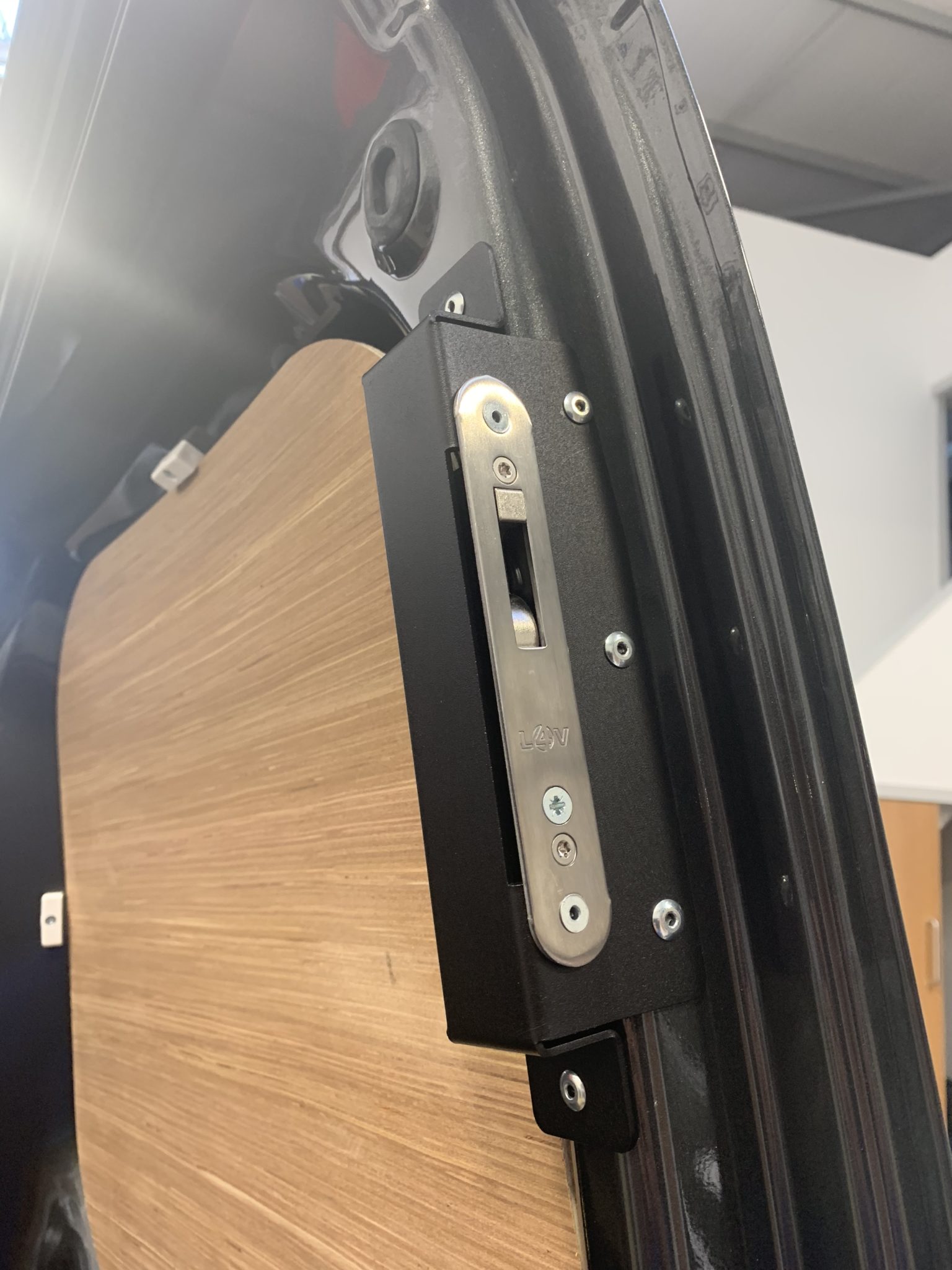 Van Security Hook Deadlock | Vanwagen | Peterborough Van Locks